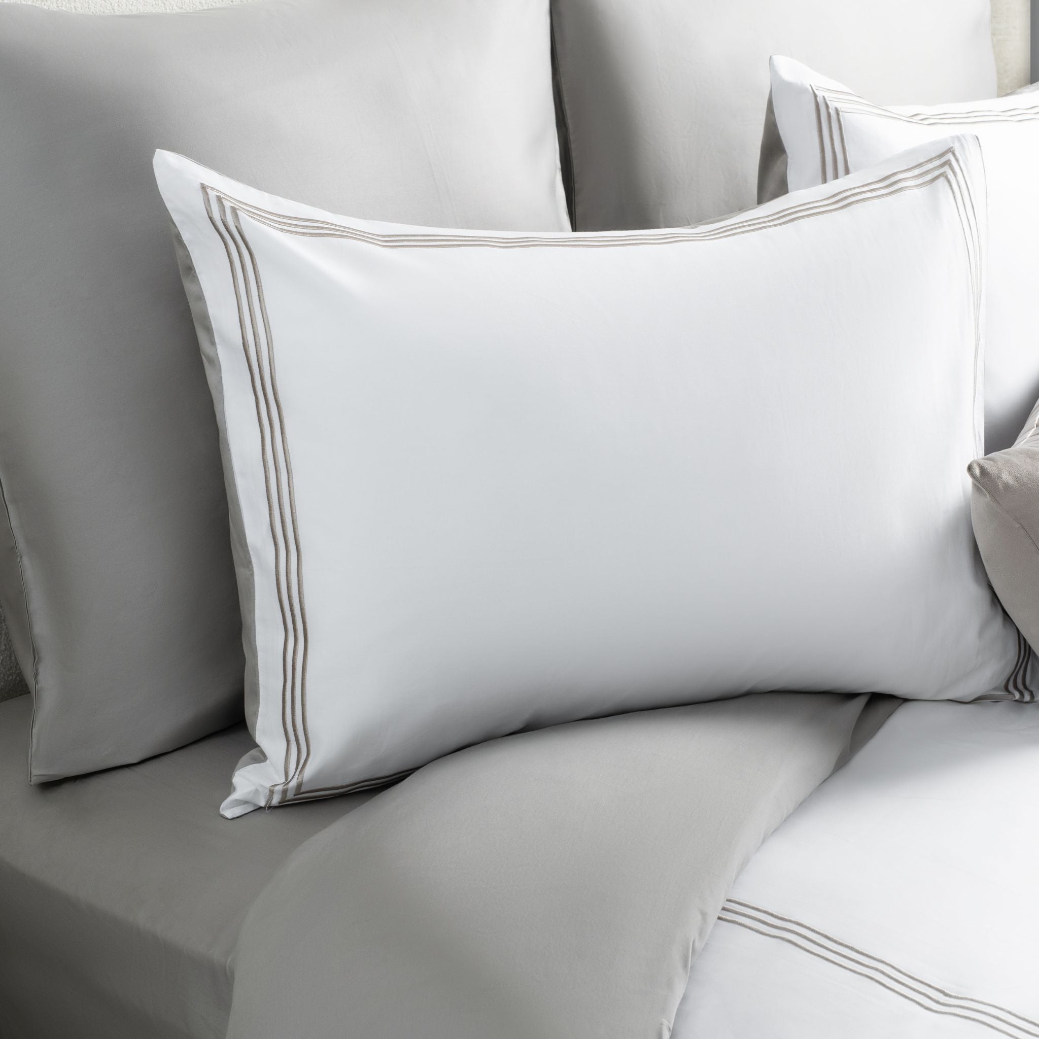 The Hotel Collection – Linen & Lounge